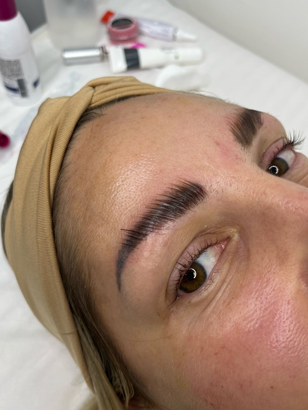 Brow lift - Glow studio, Beograd Obrve #17EMNY - SrediMe