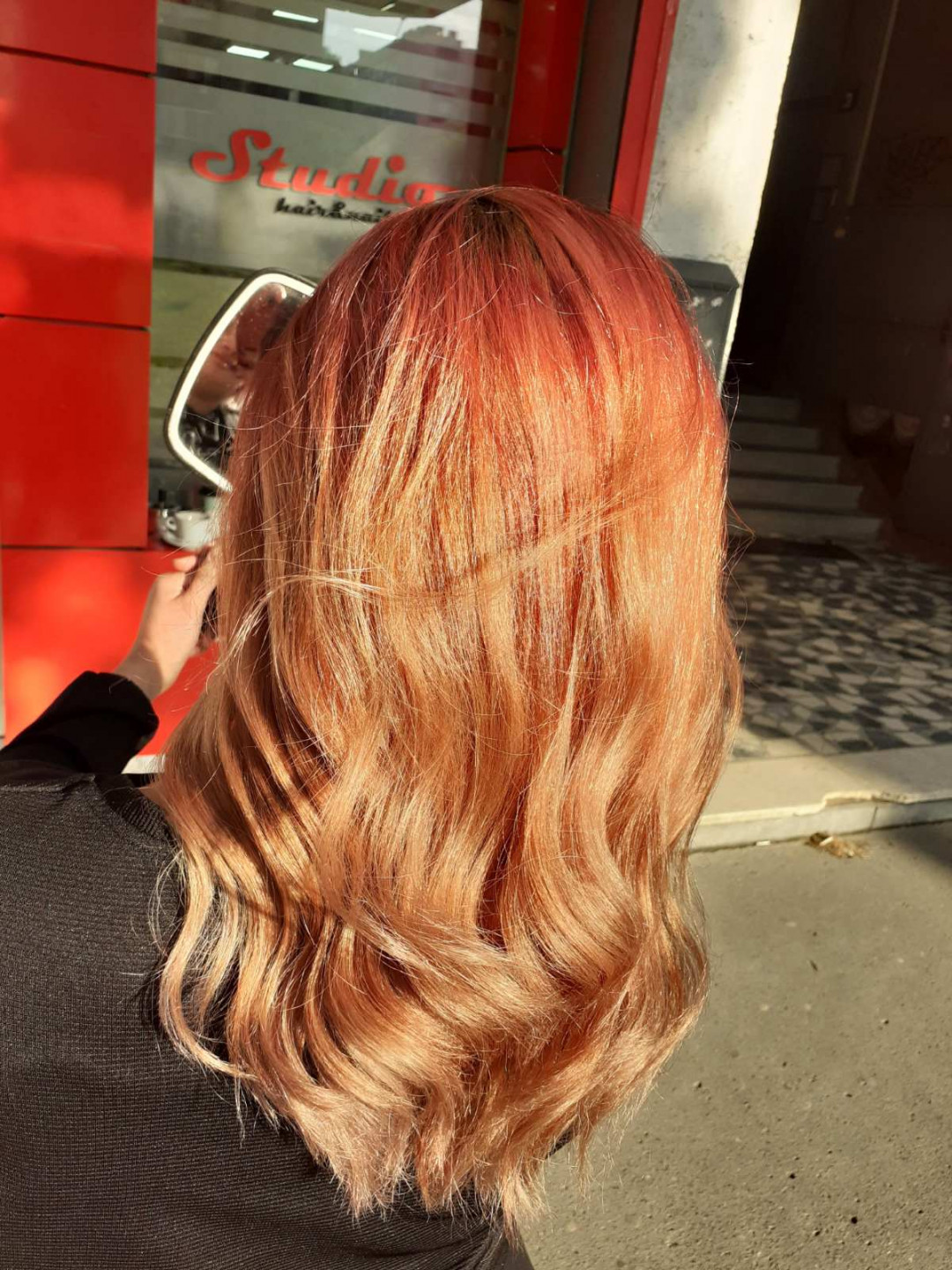 Feniranje na ravno / lokne - duga kosa - Royal Cut by Pro Cut, Beograd ...