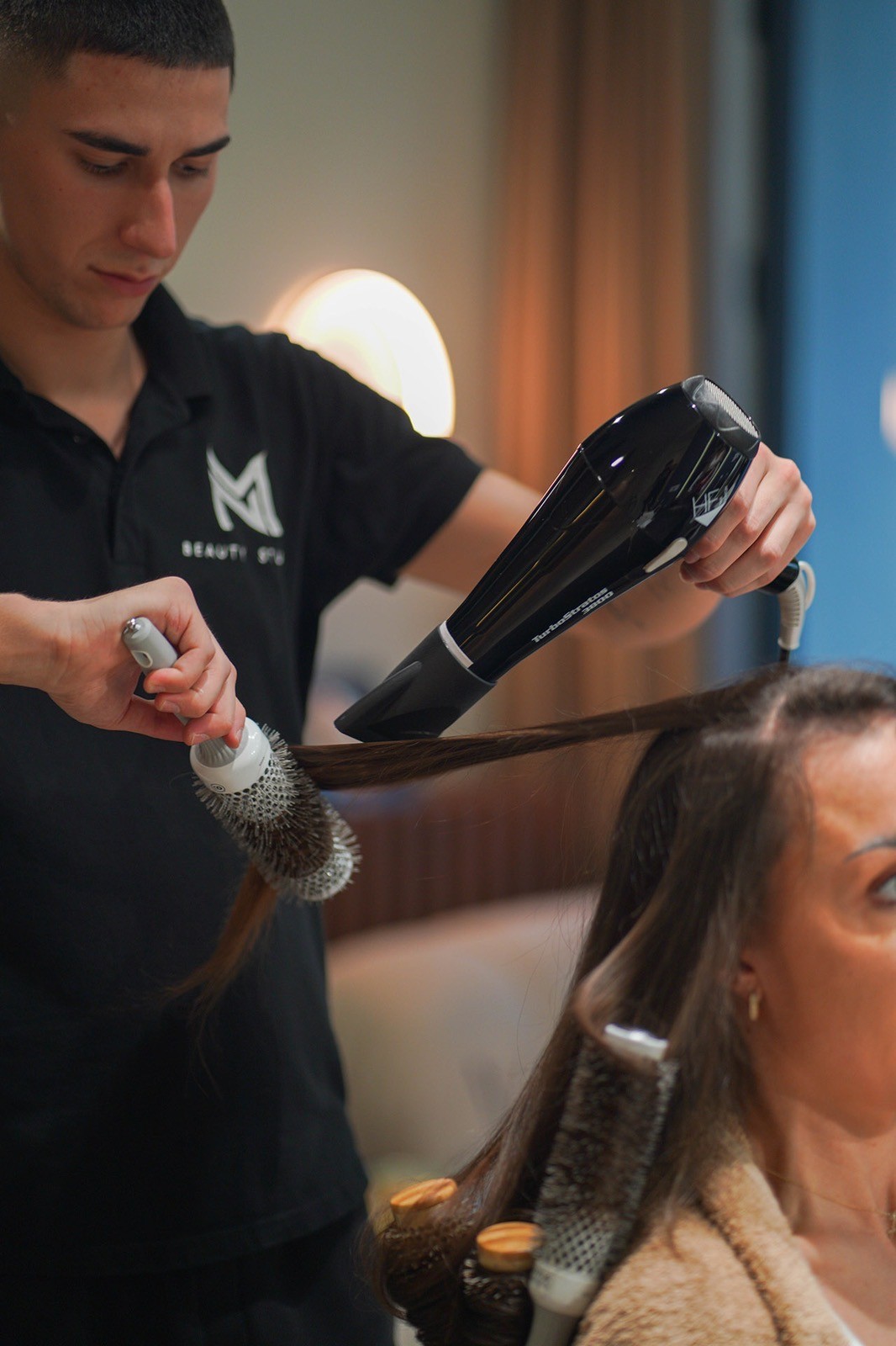 Feniranje na talase četkom - extra duga kosa - MN Beauty studio ...
