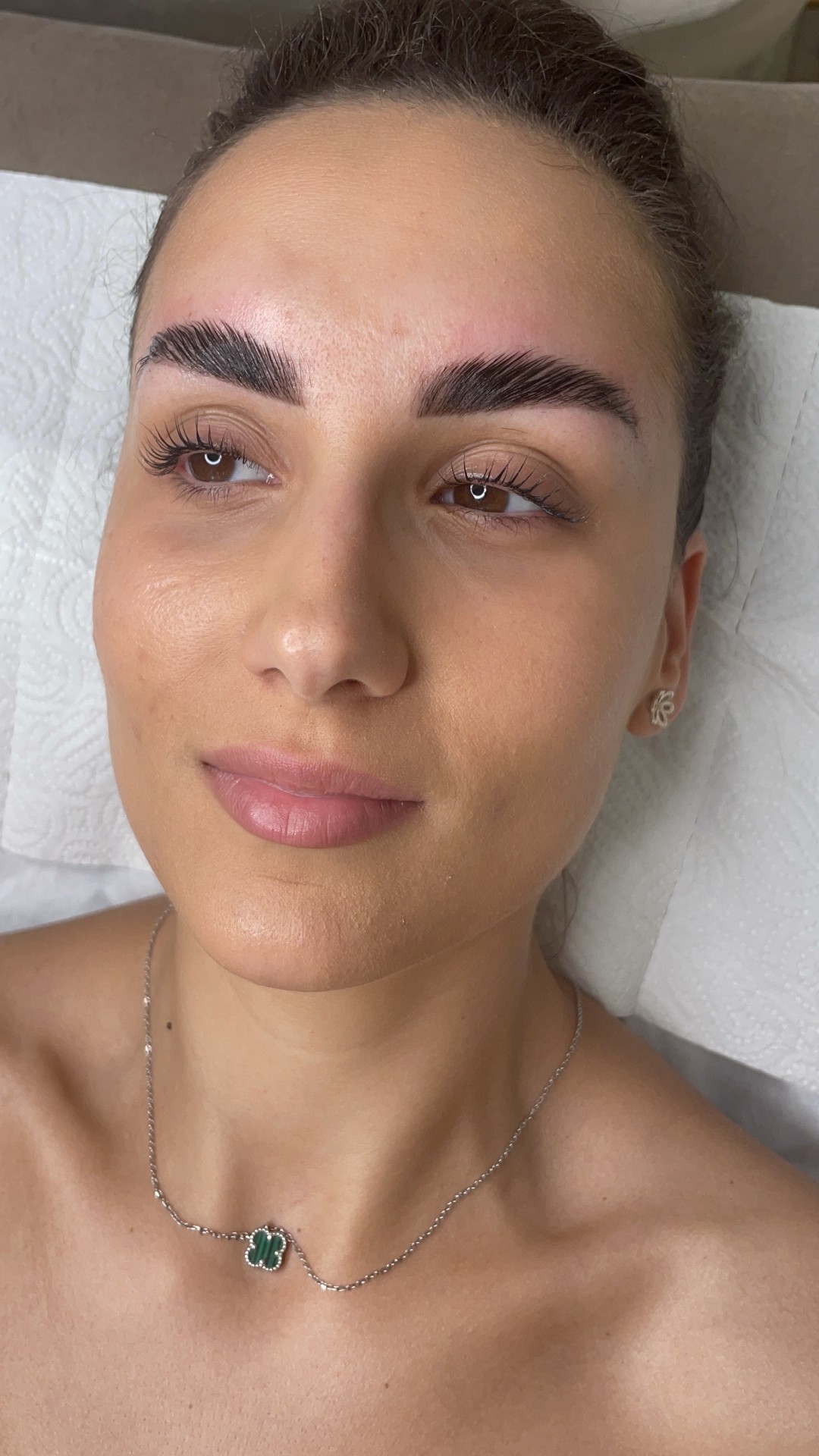 Brow lift - Coco Beauty Room, Beograd Obrve #NPVVLR - SrediMe